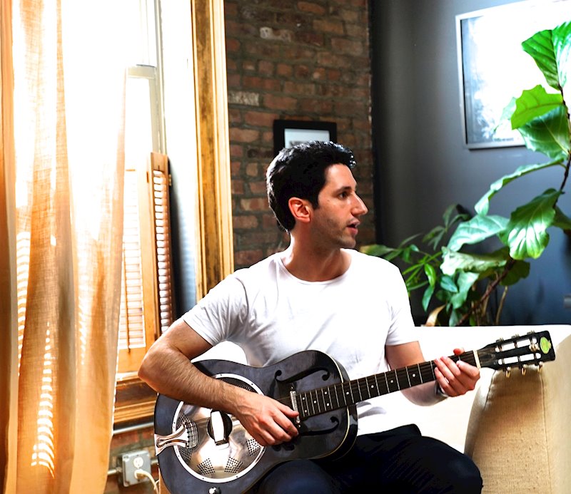 "Head Up in the Clouds" by Eric Frisch Music Review